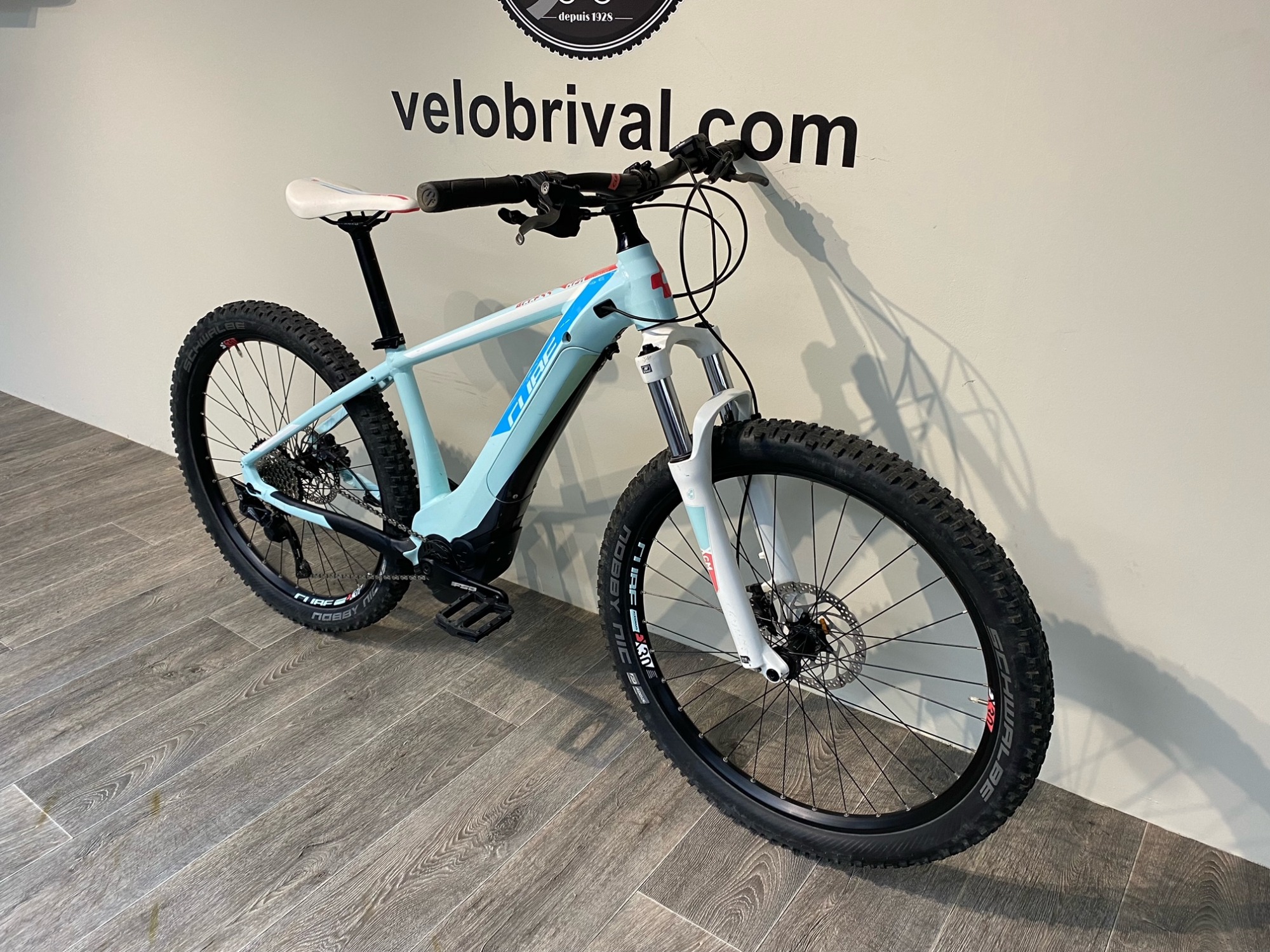 French Days Cube ACCESS HYBRID Exc 500 27.5 2019 - VeloBrival