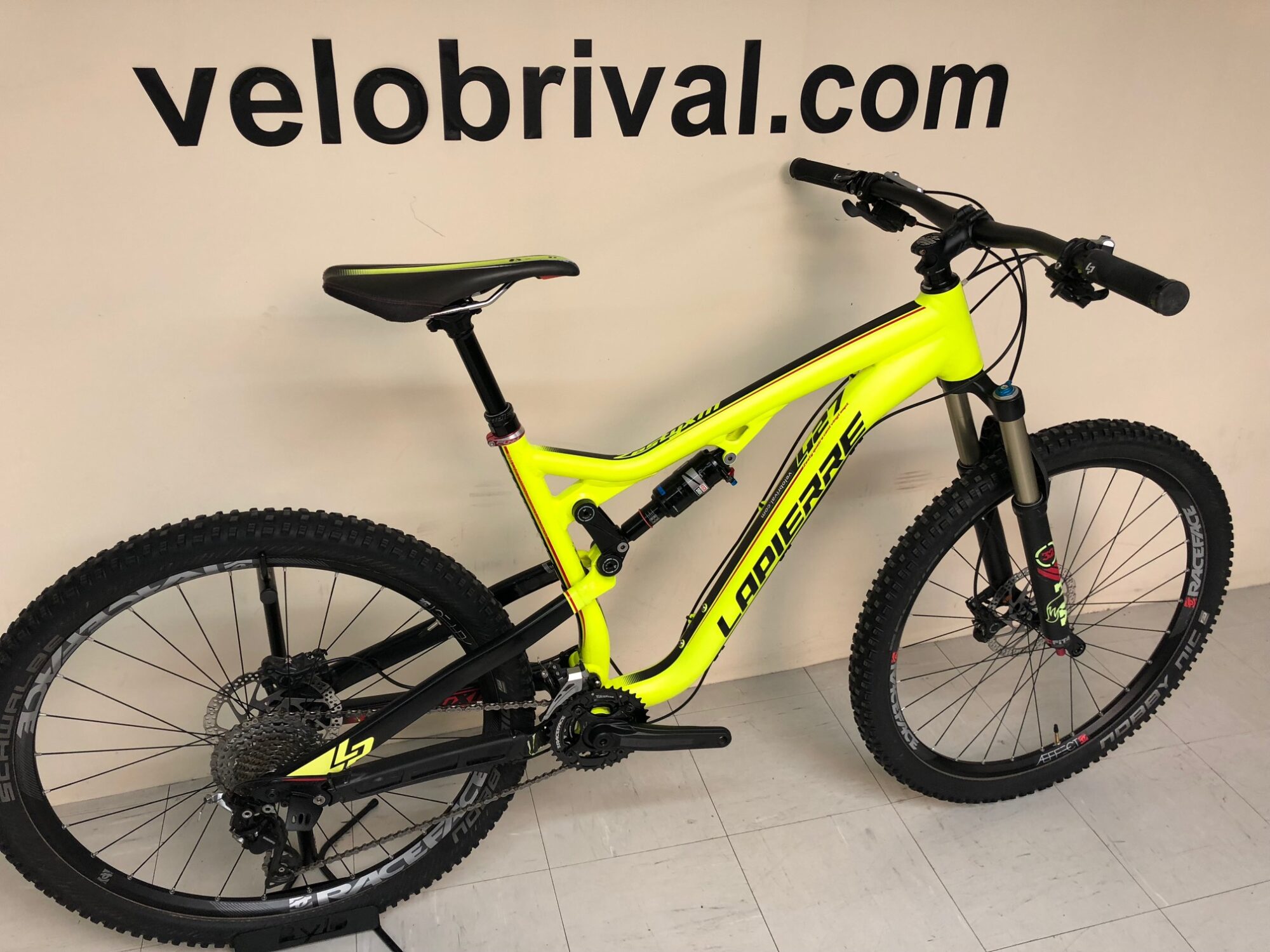 Lapierre ZESTY XM 427 2017 - VeloBrival
