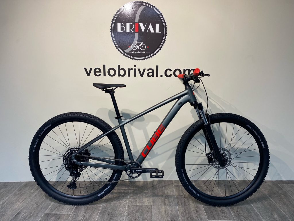 Cube ANALOG 29 2022 - VeloBrival