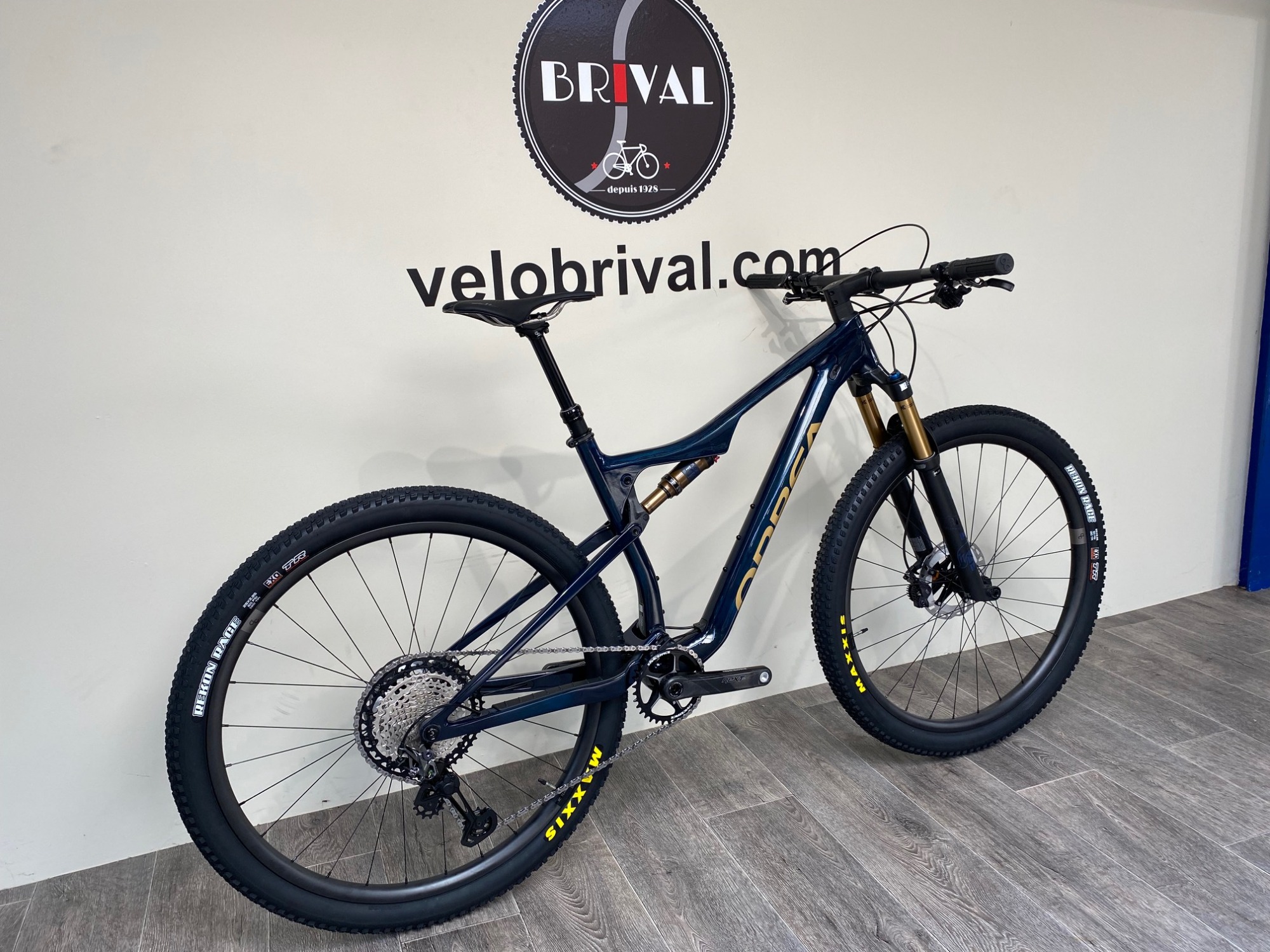 Orbea OIZ M-PRO TR 2022 - VeloBrival