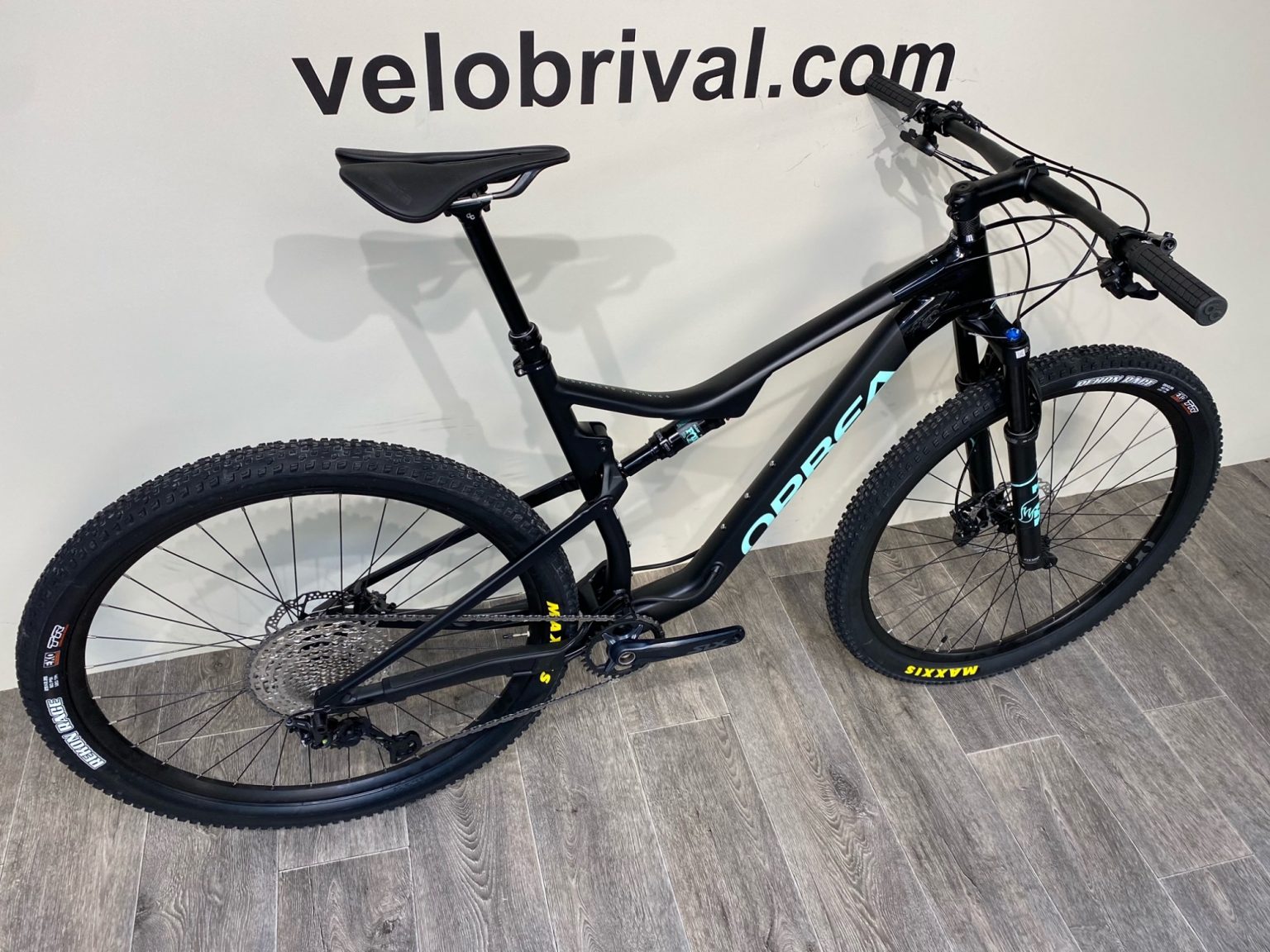 Orbea OIZ H20 2022 - VeloBrival