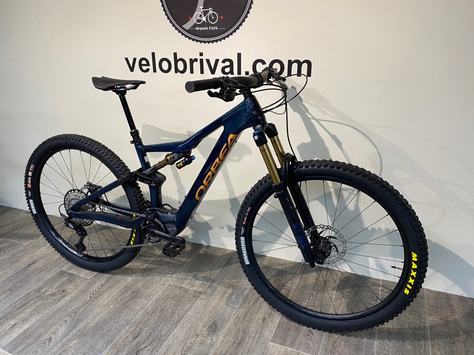 Orbea RISE M10 2022 - VeloBrival