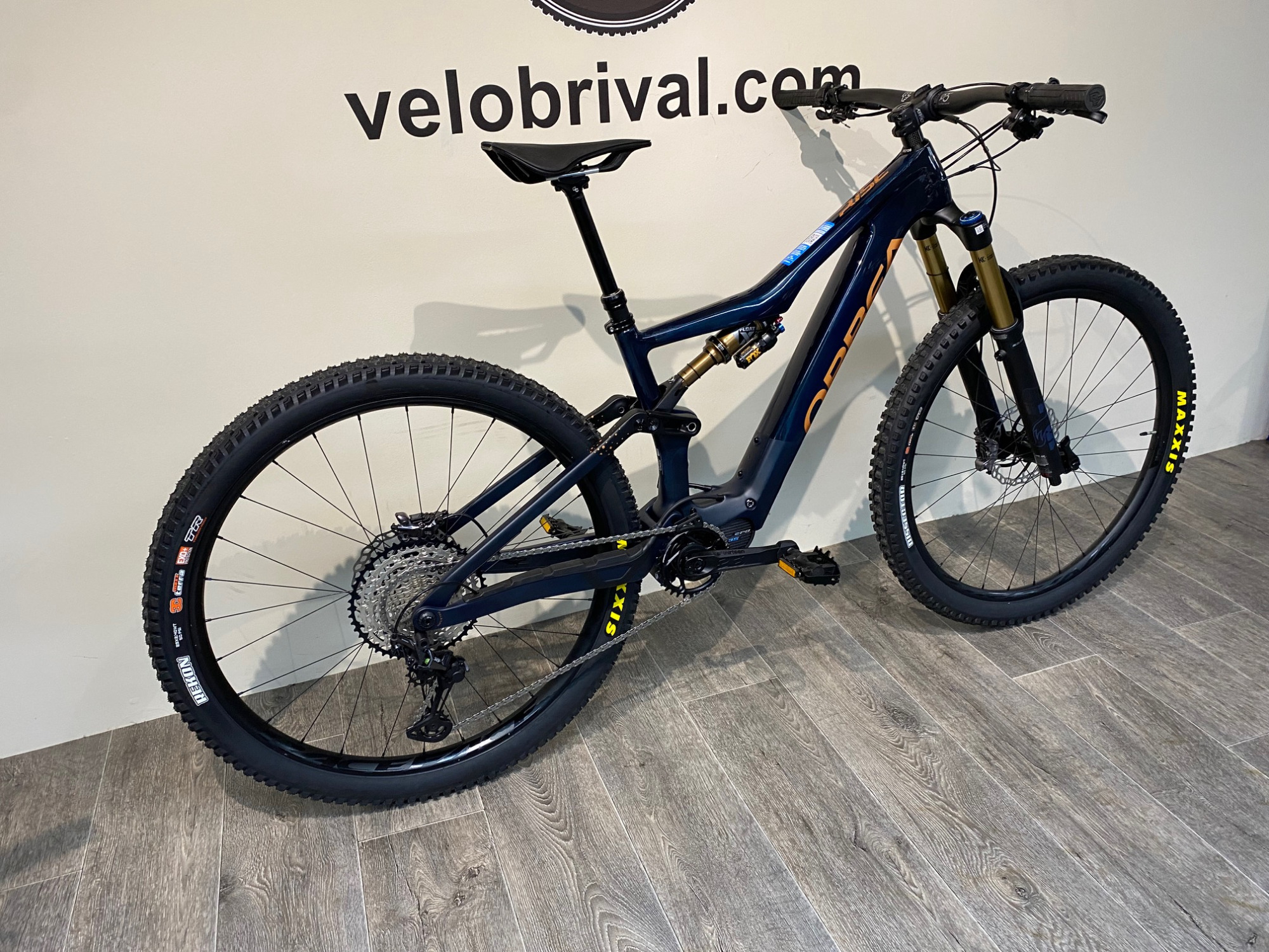 Orbea RISE M10 2022 - VeloBrival