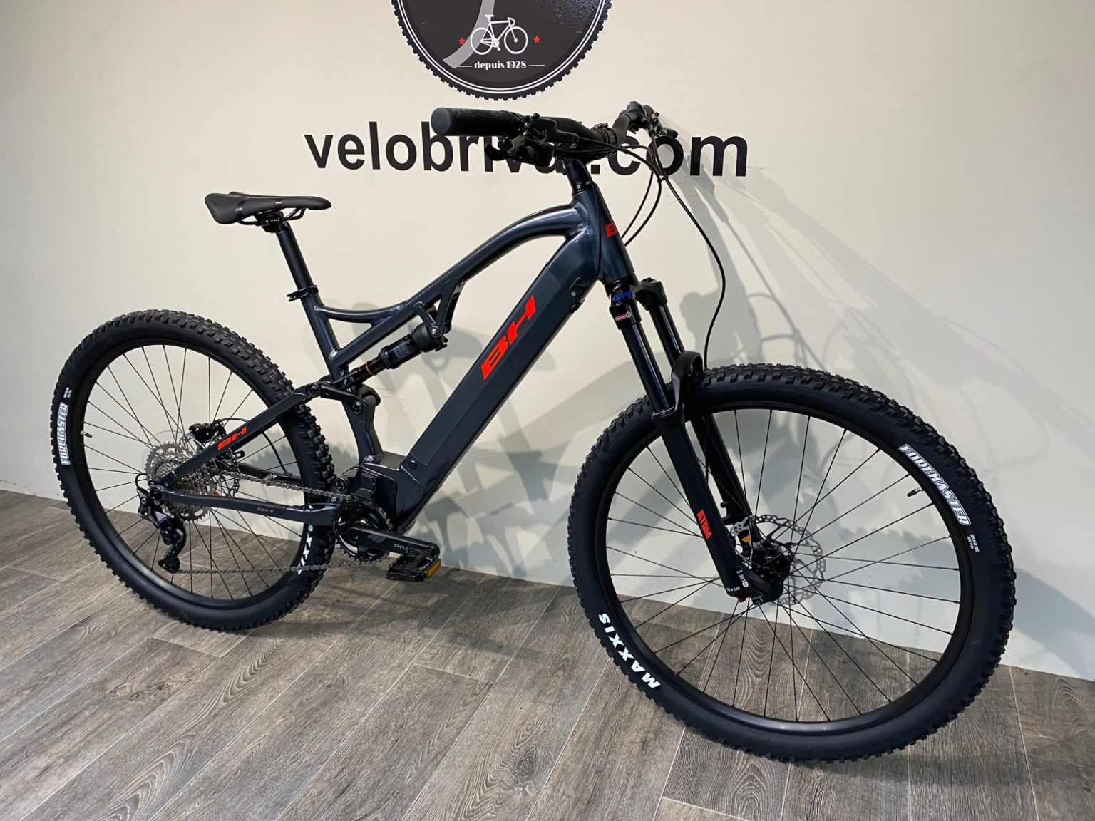 BH ATOM LYNX 8.0 2022 - VeloBrival