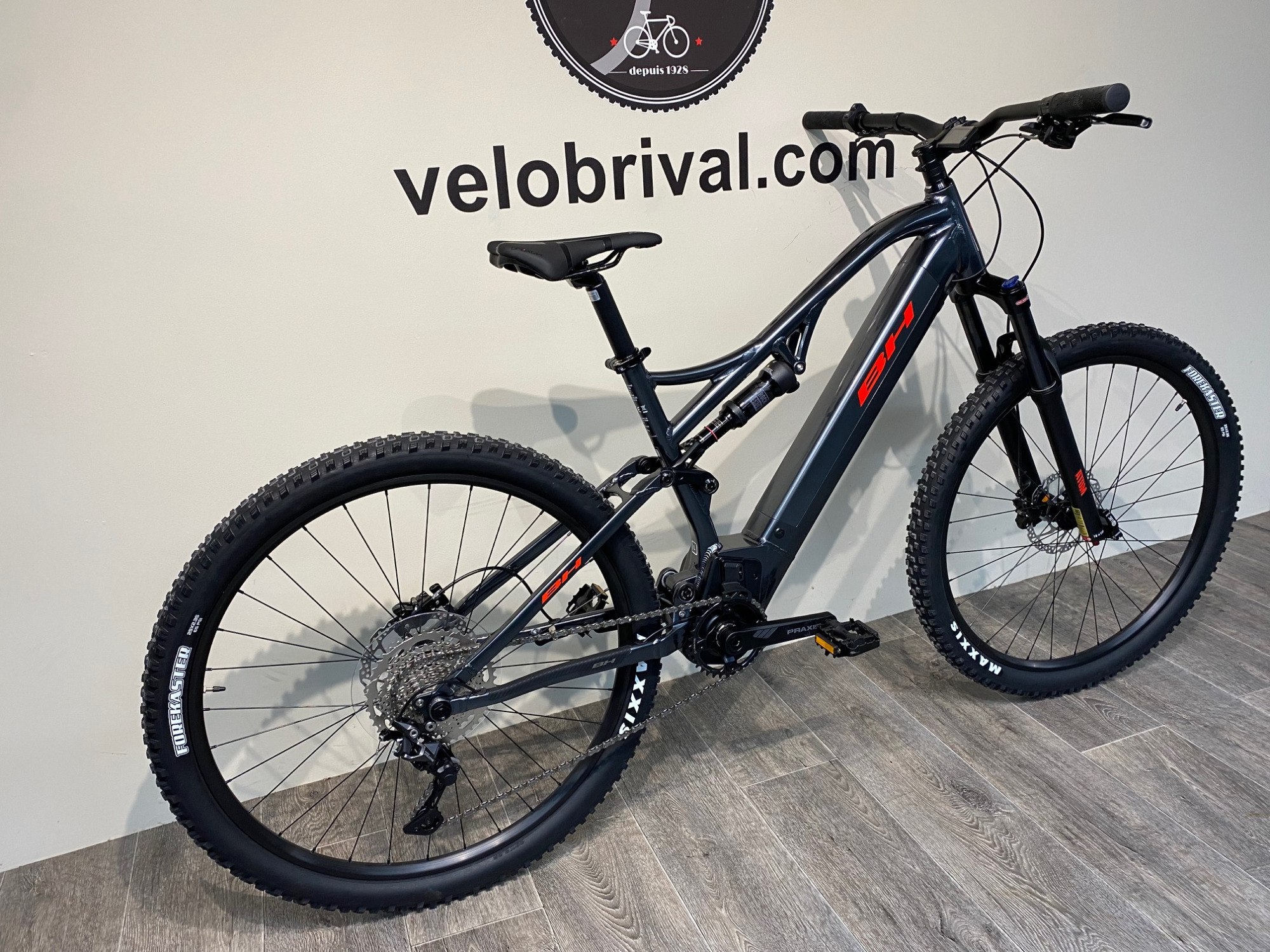 BH ATOM LYNX 8.0 2022 - VeloBrival